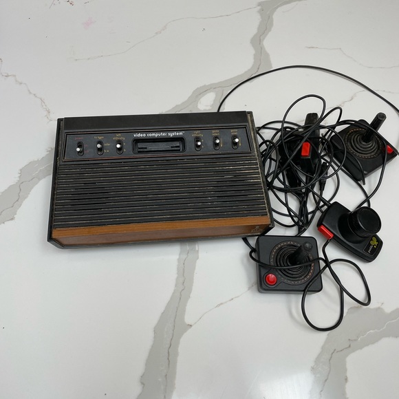 Atari | Video Games & Consoles | Vintage Video Computer System Atari Model Cx260a 2 Controllers ...